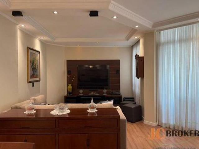 Apartamento com 121m² de área útil, 3 dormitórios sendo 1 suíte, 3 vagas