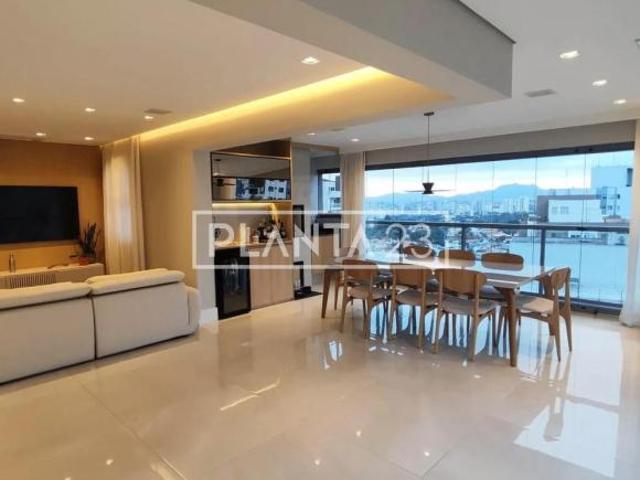 Apartamento com 122 m², 3 quartos sendo 2 suítes à venda no bairro Alto da Lapa