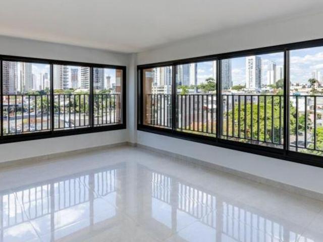 Apartamento com 122 m², 3 suítes e 2 vagas de garagem, no Setor Bueno
