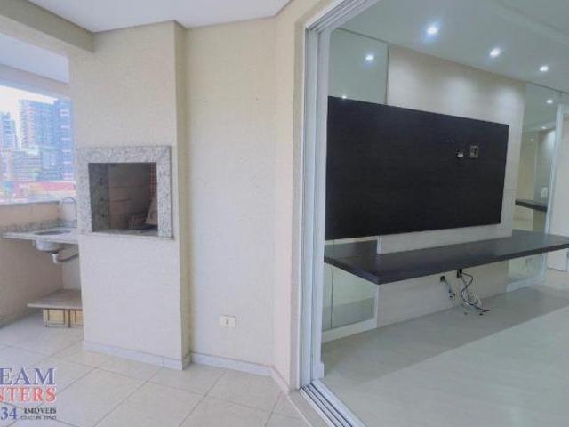 Apartamento com 122m², 3 Quartos 1 sendo suíte, 3 Vagas de garagem, no Bairro Juvevê