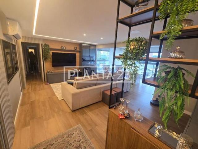 Apartamento com 123 m², 3 quartos, sendo 1 suíte e 2 vagas à venda no bairro Vila Sofia