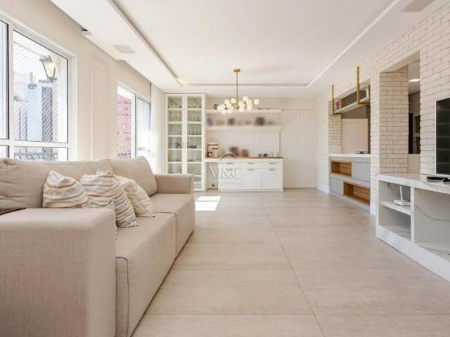 Apartamento com 123.73 m², 3 quartos sendo 1 suíte