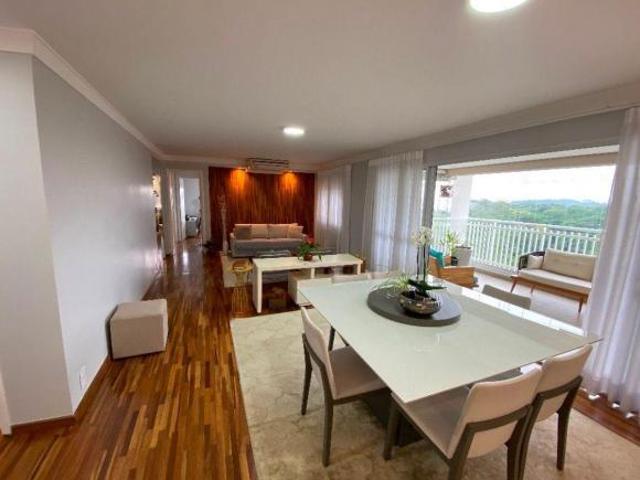 Apartamento com 134 m² e 3 quartos à venda em Jardim Olympia