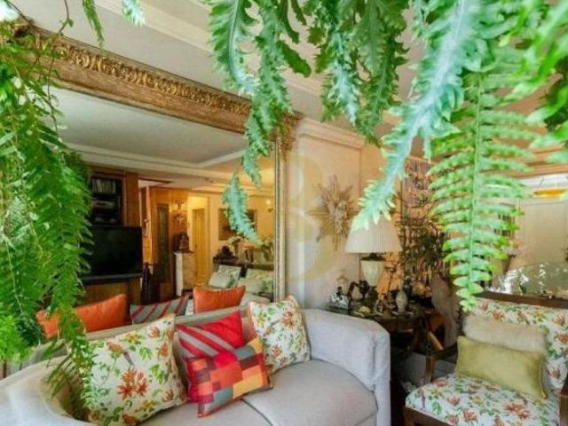 Apartamento com 138 m², 3 quartos sendo 1 suíte à venda no bairro Itaim Bibi