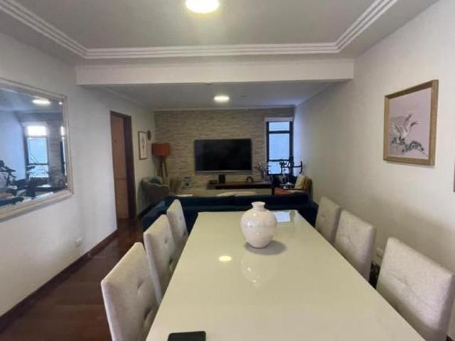 Apartamento com 138 m², 3 quartos sendo 1 suíte à venda no bairro Saúde