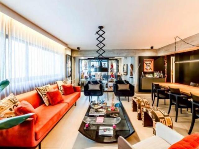 Apartamento com 138 m², 2 quartos sendo 1 suíte à venda no bairro Cerqueira César