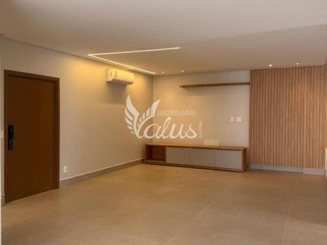 Apartamento com 139 m², 3 suítes, escaninho, lazer completo nascente no Cond. Gran Marista Goiânia