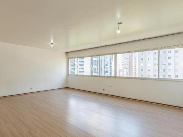 Apartamento com 139.19 m², 4 quartos sendo 1 suíte à venda no bairro Bigorrilho
