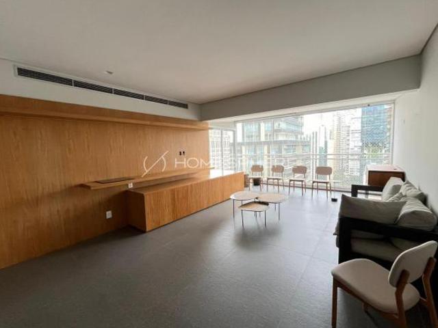 Apartamento com 130 m², 3 quartos sendo 2 suítes à venda no bairro Itaim Bibi