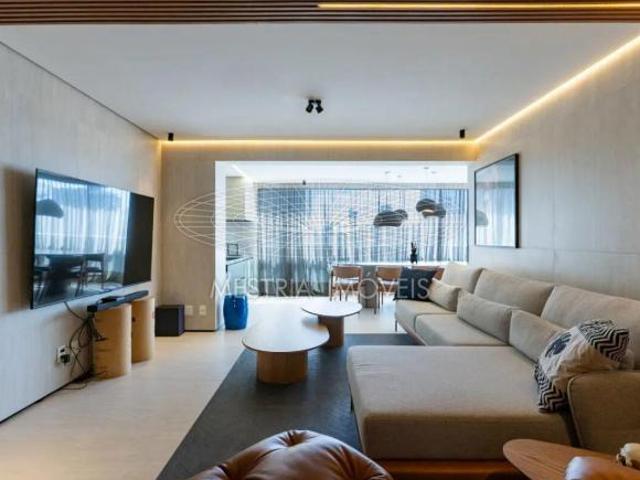 Apartamento com 130 m², com design, conforto e exclusividade no coração de Pinheiros !
