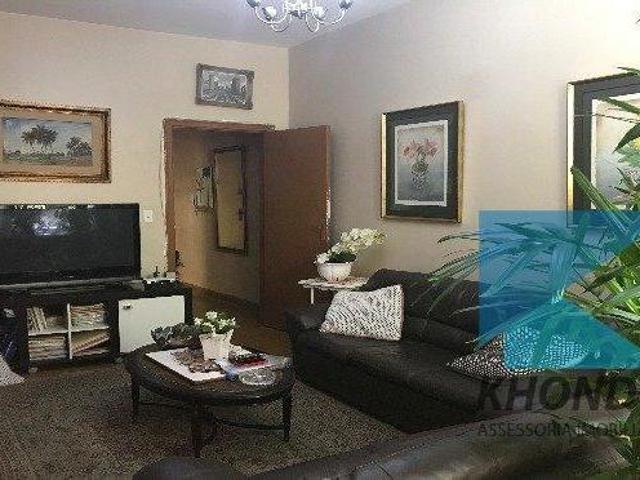 Apartamento com 130 metros na rua Dr Melo Alves