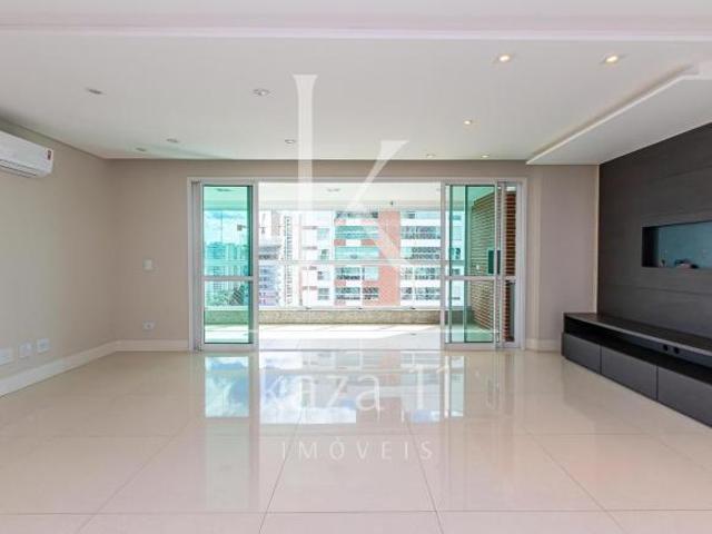 Apartamento com 131,67 m² privativos, varanda gourmet, 3 quartos 1 suíte, andar alto, 2 vagas de g