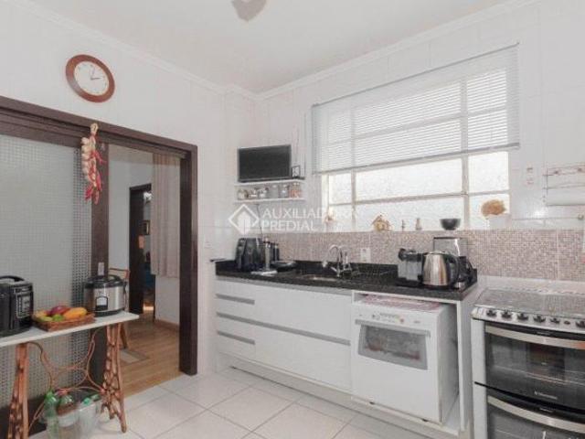 Apartamento com 1332 m de 2 dormitorios