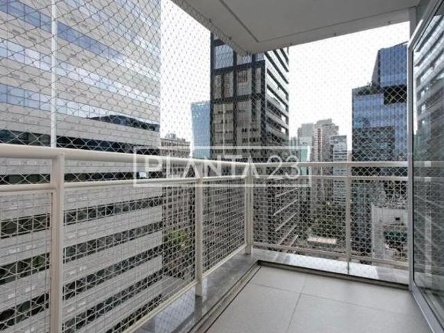 Apartamento com 133 m², 3 quartos sendo 1 suíte à venda no bairro Itaim Bibi