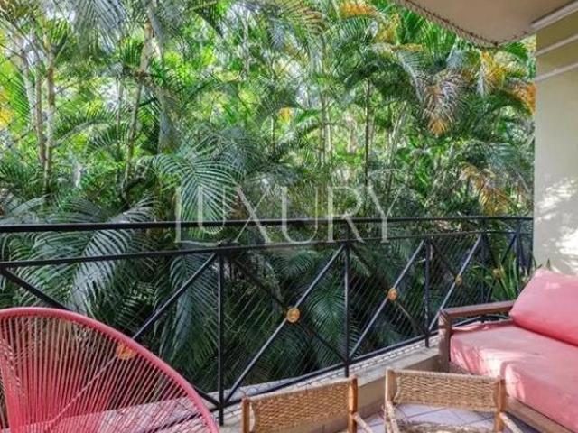 Apartamento com 133 m², 2 quartos sendo 2 suítes à venda no bairro Alto De Pinheiros