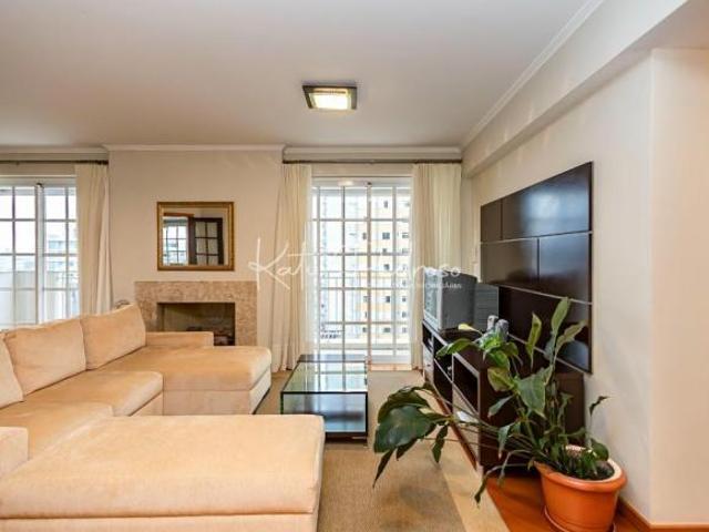 Apartamento com 145 m², 3 quartos sendo 1 suíte à venda no bairro Centro