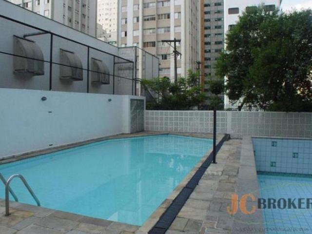 Apartamento com 145m² de área útil, com 4 dormitórios sendo 1 suite, cozinha, sala e 1vaga