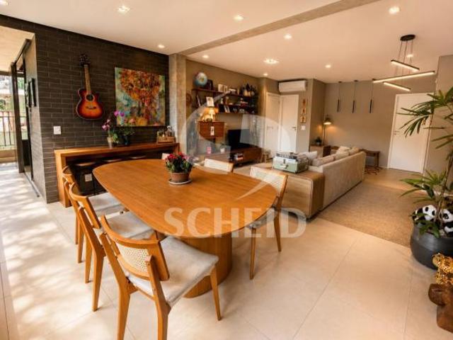 Apartamento com 145m² e 3 dormitórios no Brooklin
