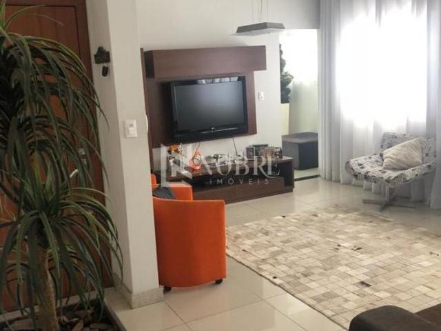 Apartamento com 146 m², 3 Quartos e Área Gourmet