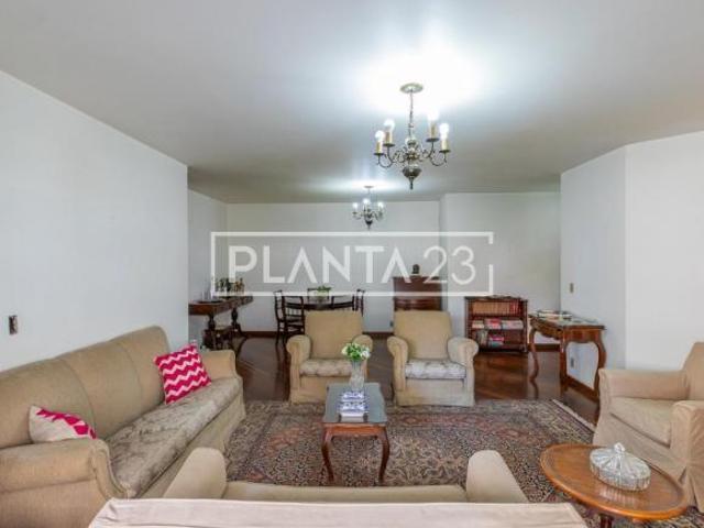 Apartamento com 146 m², 4 quartos sendo 1 suíte à venda no bairro Moema Pássaros