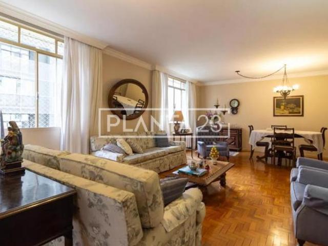 Apartamento com 147 m², 3 quartos sendo 1 suíte à venda no bairro Pinheiros