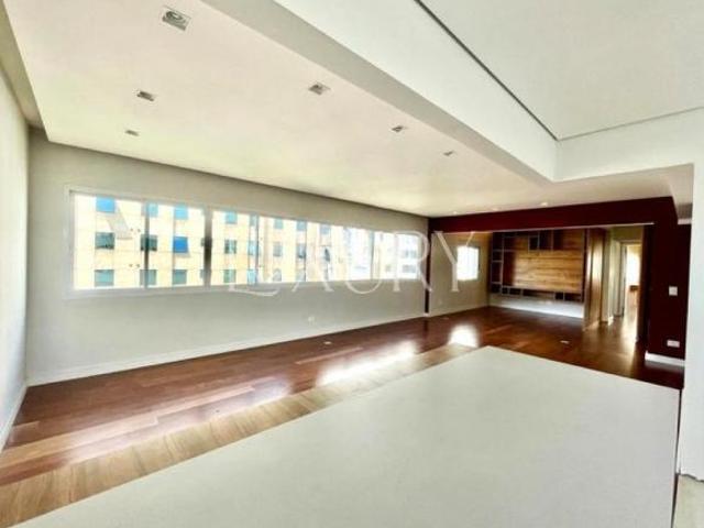 Apartamento com 140 m², 2 quartos sendo 1 suíte à venda no bairro Jardim América