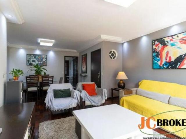 Apartamento com 140 m², 4 Dormitórios, sendo 1 suíte, Living para 2 ambientes, 2 Vagas