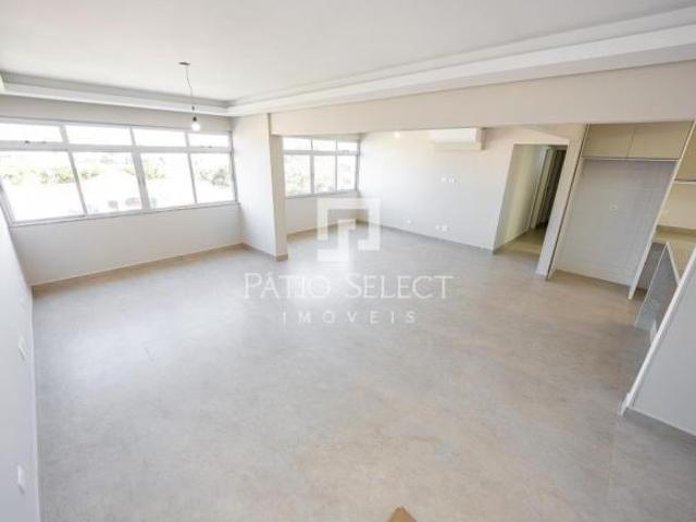 Apartamento com 140 m², à venda no bairro Água Verde
