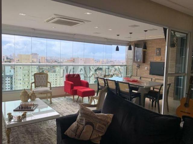 Apartamento com 140m² 3 dormitórios sendo 3 suítes, 3 banheiros e 3 vagas, na Santa Teresinha