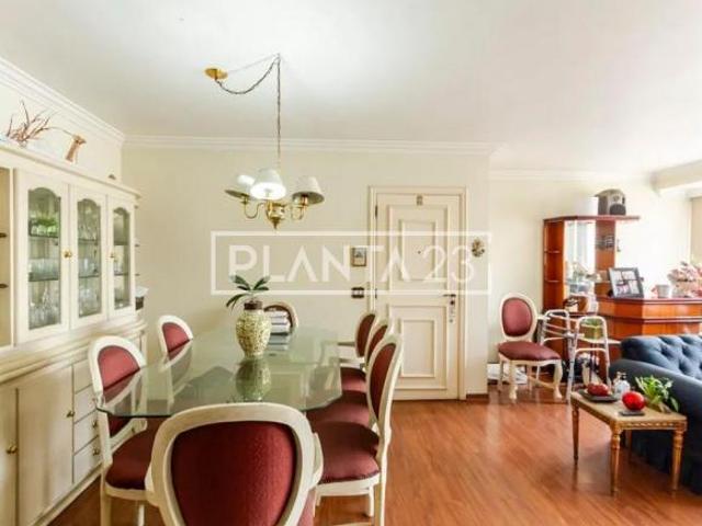 Apartamento com 142 m², 3 quartos sendo 1 suíte à venda no bairro Moema Pássaros