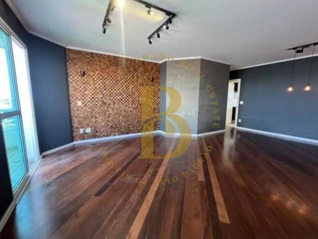 Apartamento com 143 m², 3 quartos sendo 1 suíte à venda no bairro Campo Belo
