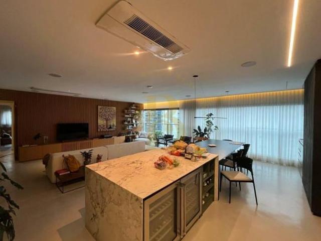 Apartamento com 143m², 3 quartos e 2 vagas de garagem no Campo belo