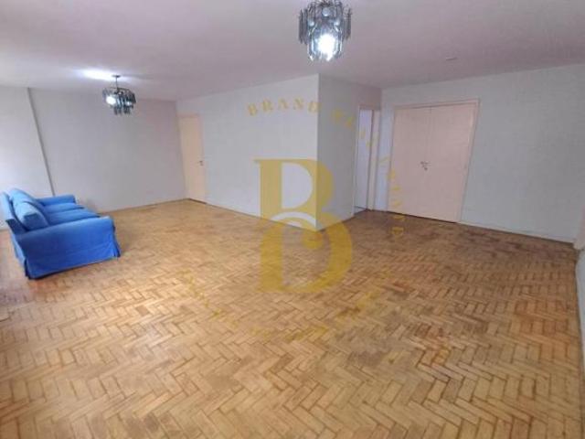 Apartamento com 154 m², 3 quartos sendo 1 suíte à venda no bairro Itaim Bibi