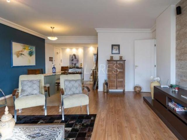 Apartamento com 154.18 m², 3 quartos sendo 3 suítes à venda no bairro Água Verde