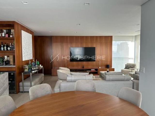 Apartamento com 155 m², 3 suítes à venda no bairro Vila Olímpia