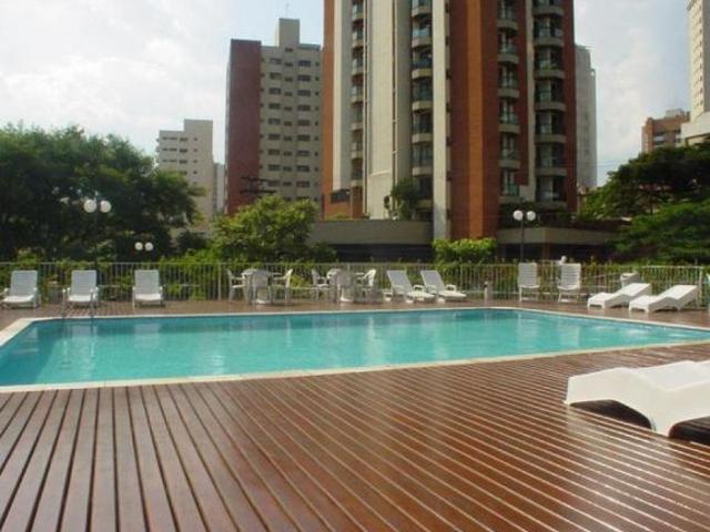 Apartamento com 155m² de área útil, 3 vagas de garagem, 3 dormitórios sendo 2 suítes