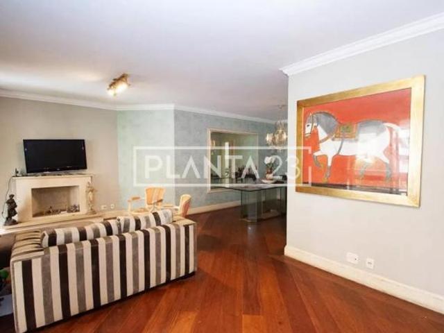 Apartamento com 156 m², 4 quartos sendo 4 suítes à venda no bairro Jardim América