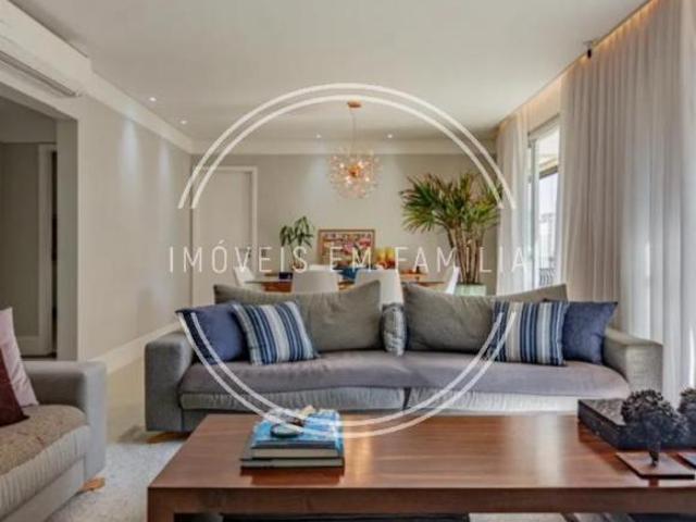 Apartamento com 158 m², 4 quartos sendo 3 suítes à venda na Pompéia