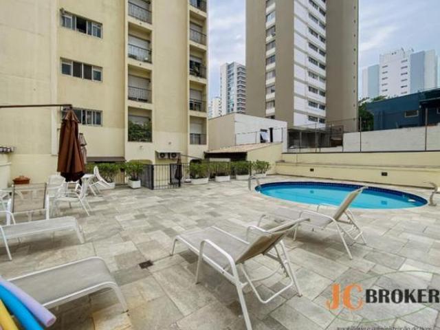 Apartamento com 158m² de área útil, 2 vaga de garagem, amplo living, terraço, 2 suítes