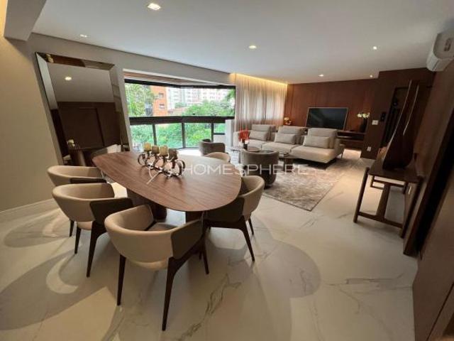 Apartamento com 159.0 m², à venda no bairro Vila Nova Conceição ao lado da praça Pereira Coutinho.R