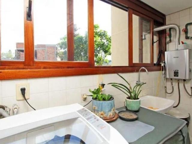 Apartamento com 159m², localizado no bairro Bela Vista em Porto Alegre/RS