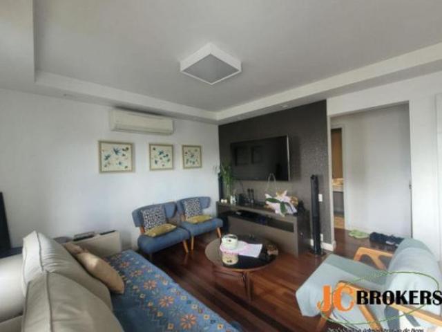 Apartamento com 150 m², 3 Dormitórios sendo 3 suítes, Sala para 2 ambientes, 3 Vagas