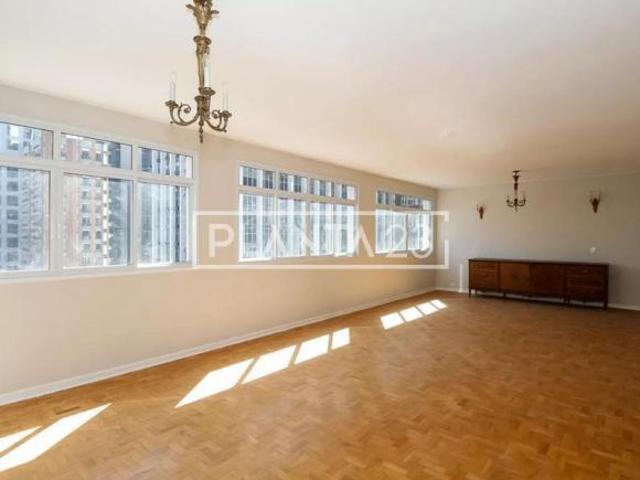 Apartamento com 150 m², 3 quartos e 1 vaga à venda no bairro Jardim Paulista