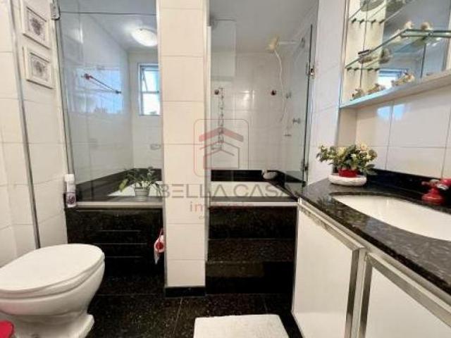 Apartamento com 150m2, com 3 dormitórios sendo, 1 suite, com ótima varanda