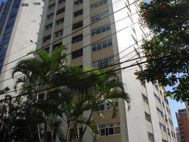 Apartamento com 152 m² de área útil,3 quartos sendo 1 Suíte, 1 Vaga