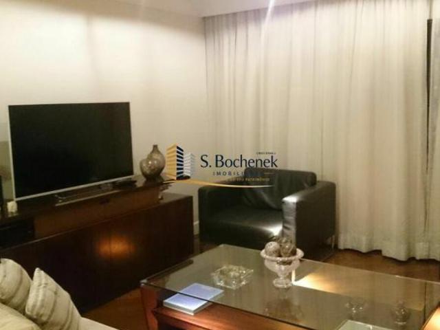 Apartamento com 153 m2, 4 dormitórios sendo 3 dormitórios