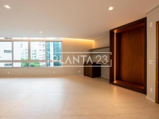 Apartamento com 164 m², 3 quartos sendo 1 suíte à venda no bairro Jardim América