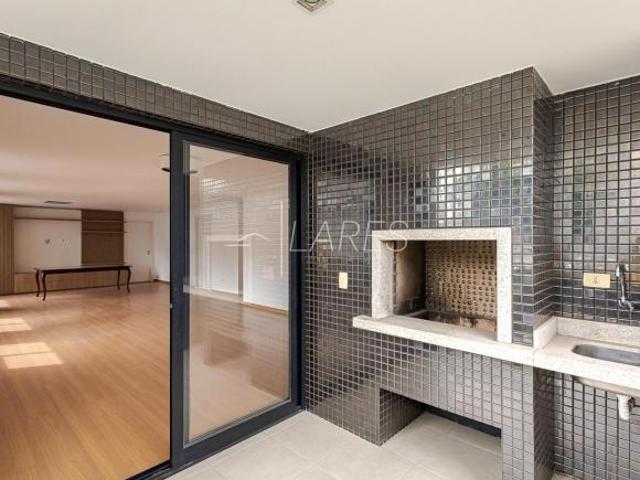 Apartamento com 164 m², 3 quartos sendo 3 suítes à venda no bairro Bigorrilho