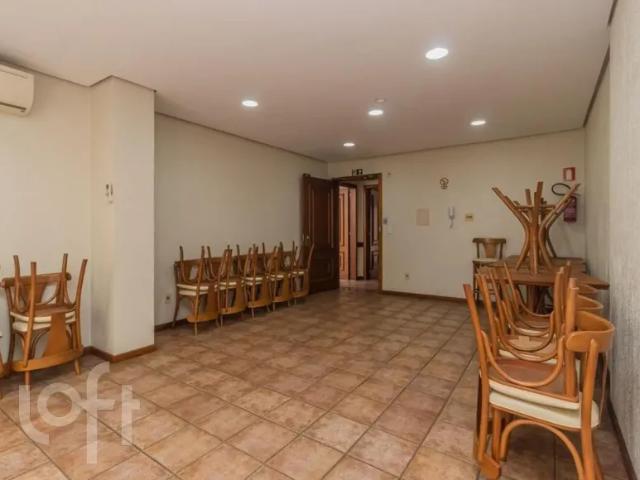 Apartamento com 164m2 3 quartos 2 vagas em Petrópolis Porto Alegre RS