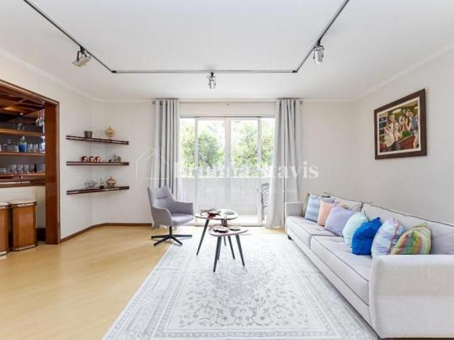 Apartamento com 165 m², 3 quartos sendo 1 suíte à venda no bairro Água Verde